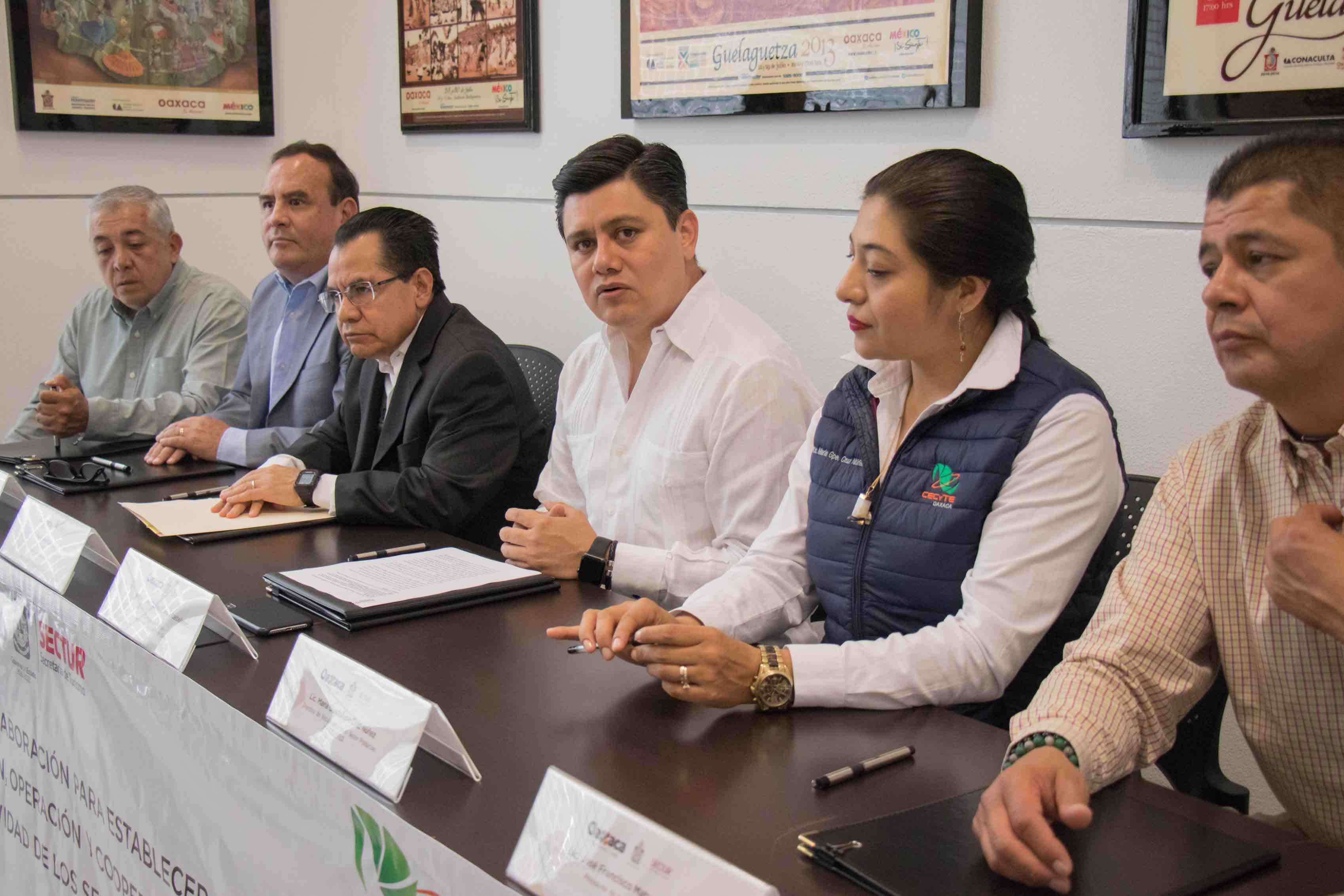 Firman Convenio para impulsar prestación de servicio y prácticas profesionales